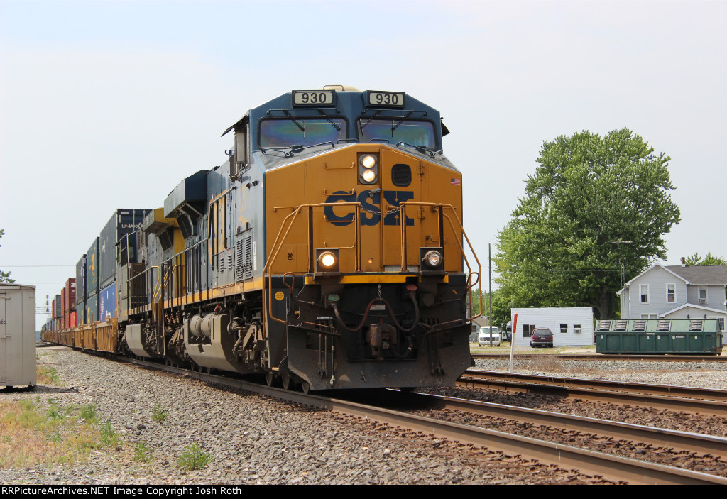 CSX 930 & CSX 480
